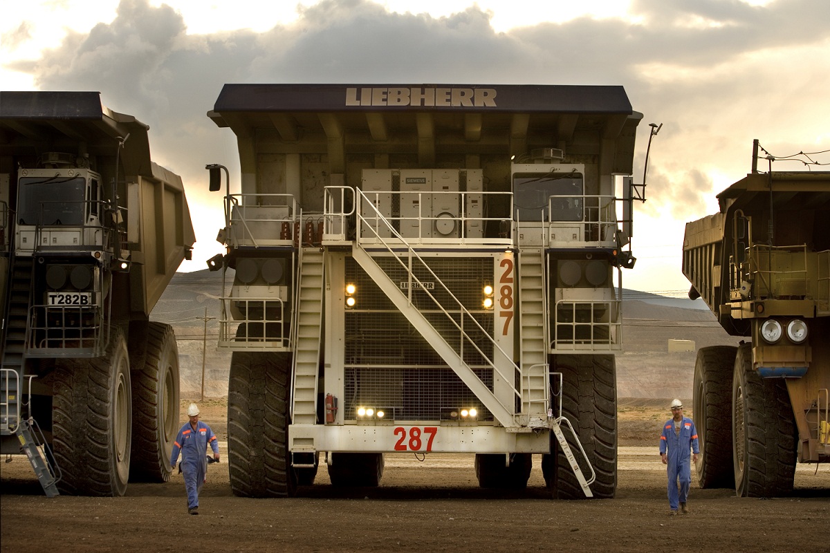 Manufacturing Surge Drives Greater Mineral Demand - Minerals Make Life